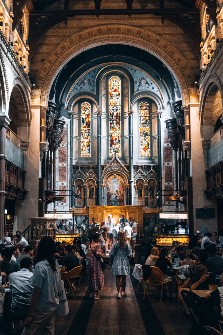 The 13 Best Bars in Mayfair: From Cosy Cocktails to Literary Libations