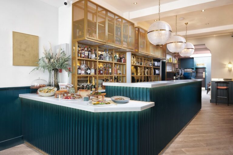 A Local's Guide to the 17 Best Cafés in Mayfair | Hyde Park Residence